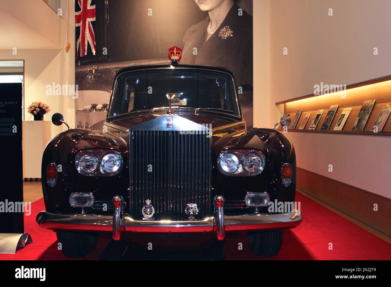 Vintage 1964 rolls royce phantom v once owned by john hi-res stock ...