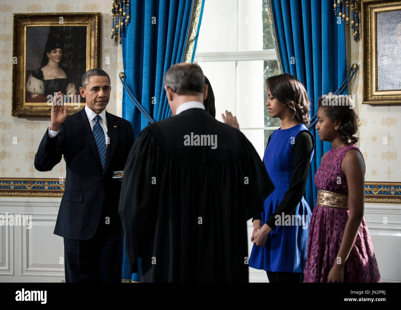 Malia Obama (2R) and Sasha Obama (R) watch as United States Supreme ...