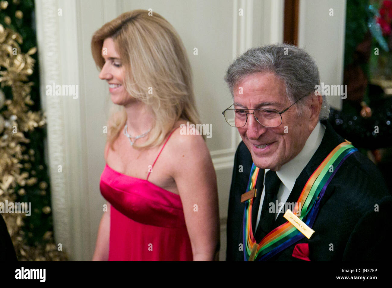 Tony Bennett and wife, Susan Crow attend a reception at the White House ...