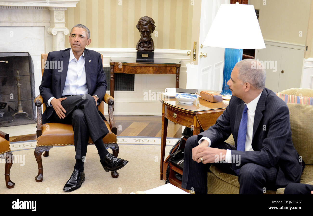 United States President Barack Obama meets with Attorney General Eric H ...