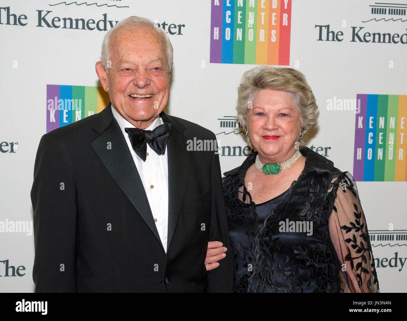 Bob Schieffer and his wife, Patricia, arrive for the formal Artist's ...