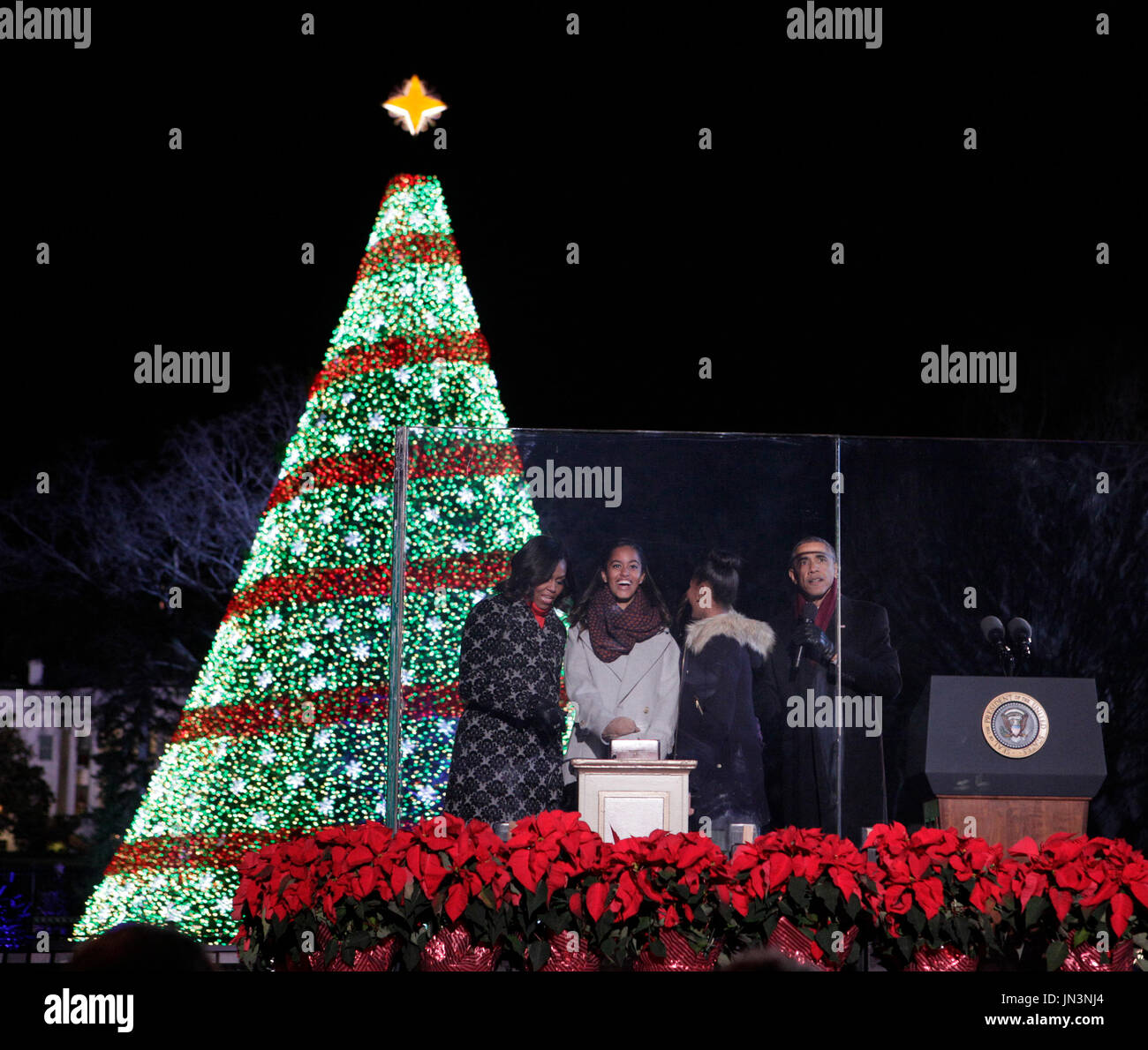 United States President Barack Obama and the First Family, Michelle ...