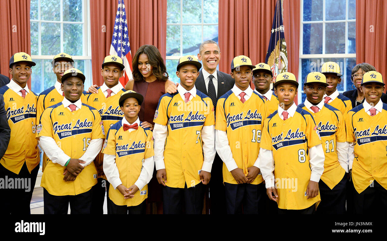 United States President Barack Obama and first lady Michelle Obama meet ...