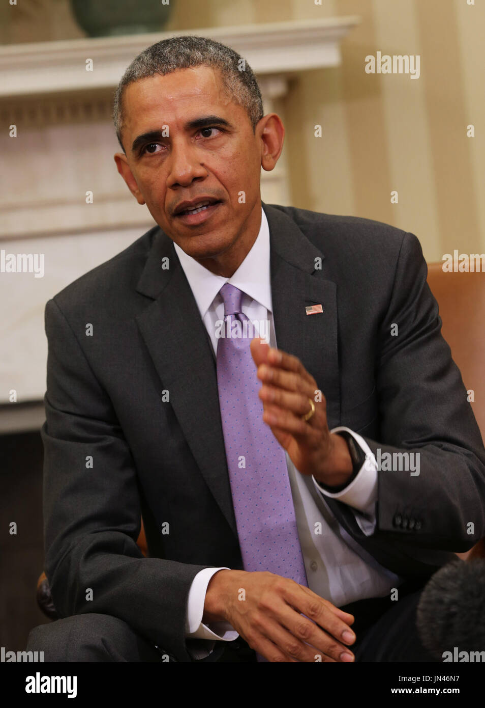 United States President Barack Obama makes a statement after meeting ...