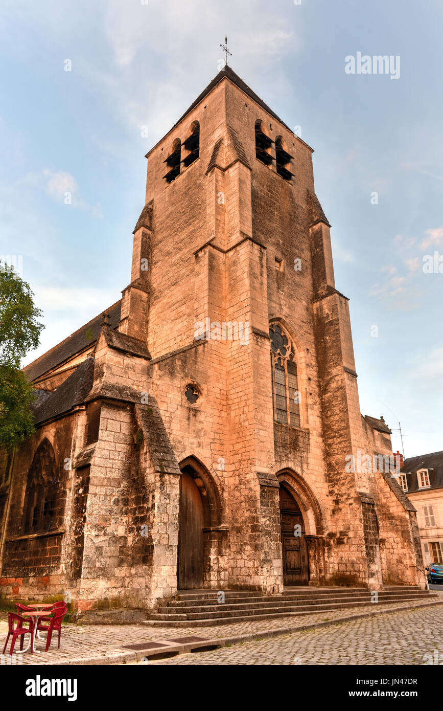Church of Saint-Pierre-le-Guillard of Bourges, located in Bourges ...