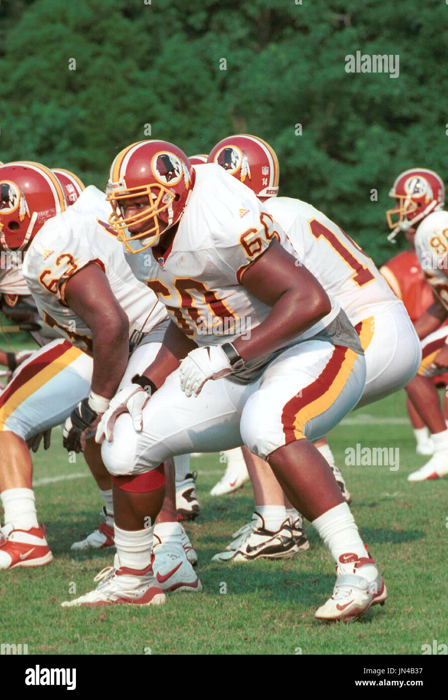 Washington Redskins offensive tackle Chris Samuels (60), the second of ...