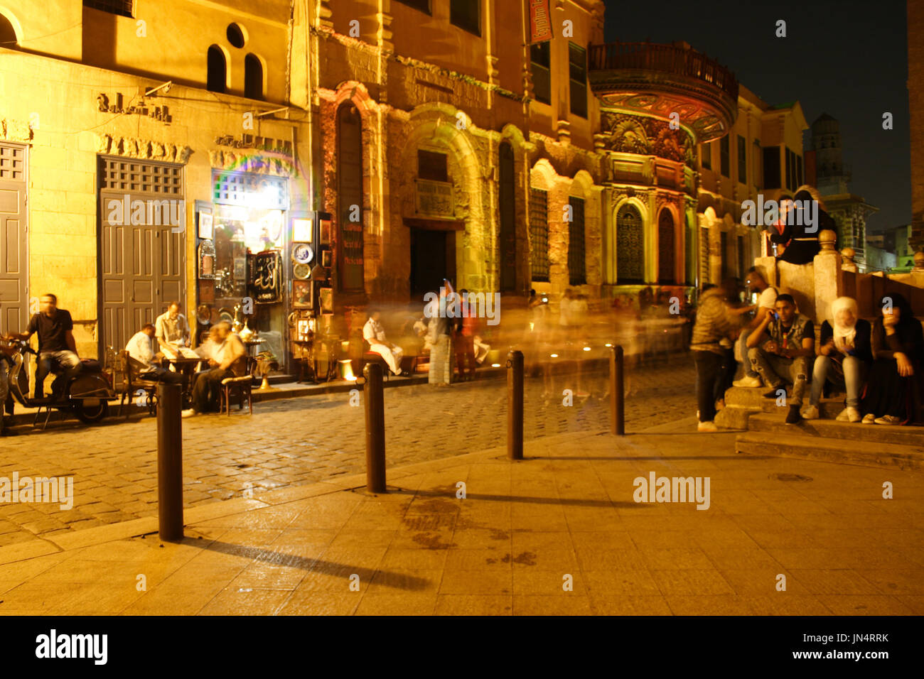 Al moaz street hi-res stock photography and images - Alamy