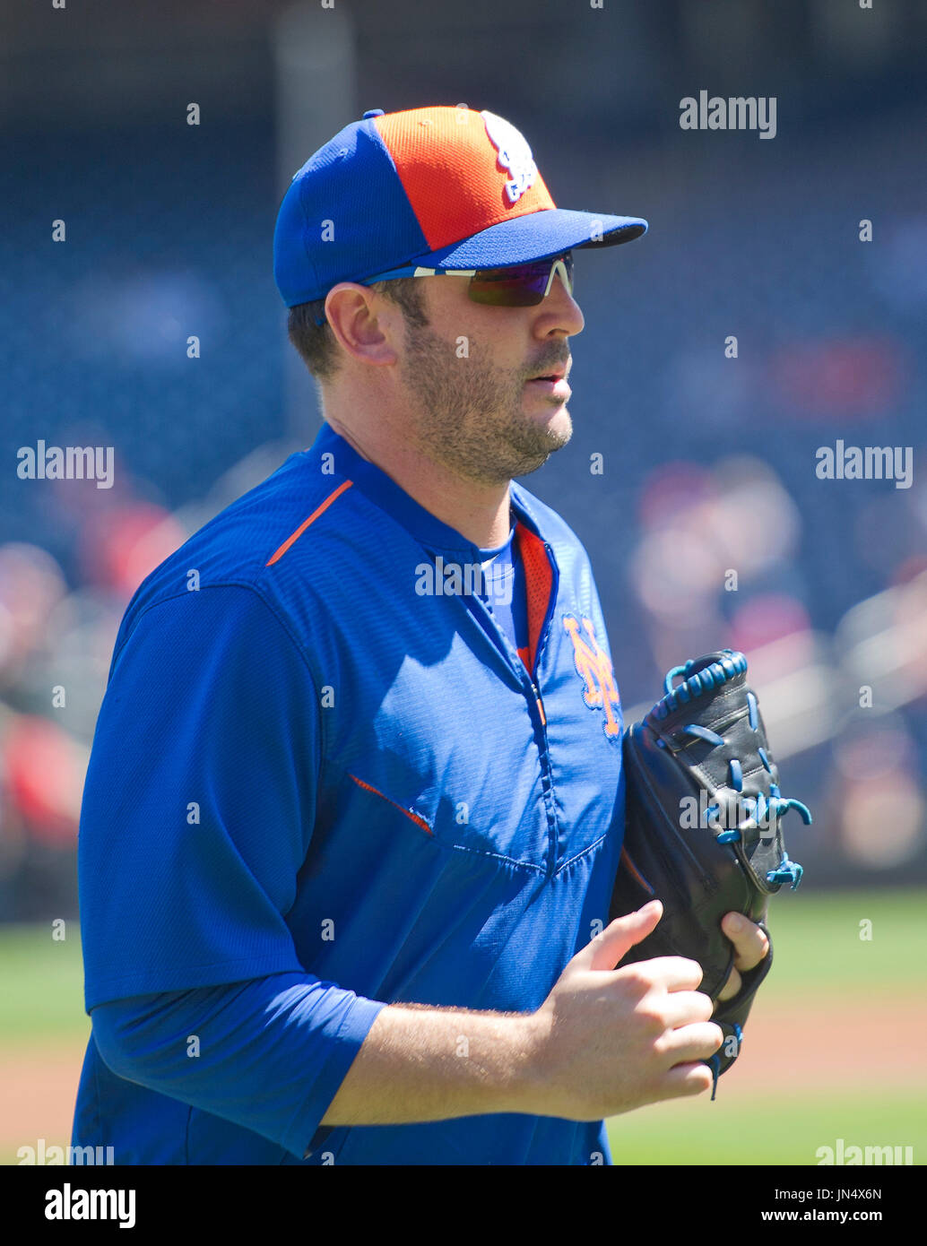 New York Mets starting pitcher Matt Harvey (33) returns to the dugout ...