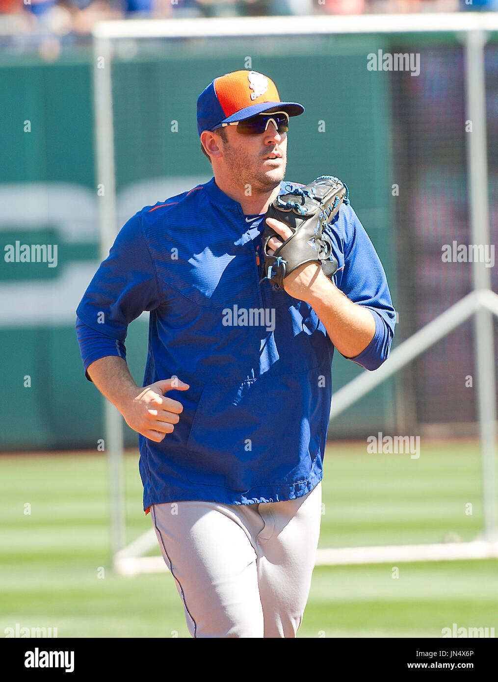 New York Mets starting pitcher Matt Harvey (33) returns to the dugout ...