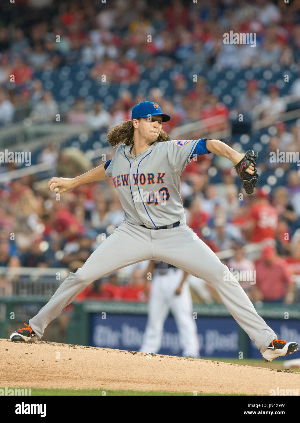 New York Mets starting pitcher Jacob deGrom (48) pitches in the first ...