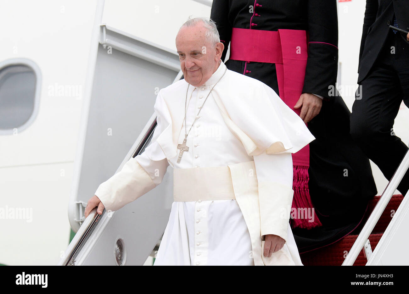 His Holiness Pope Francis arrives at Joint Base Andrews in Maryland on ...