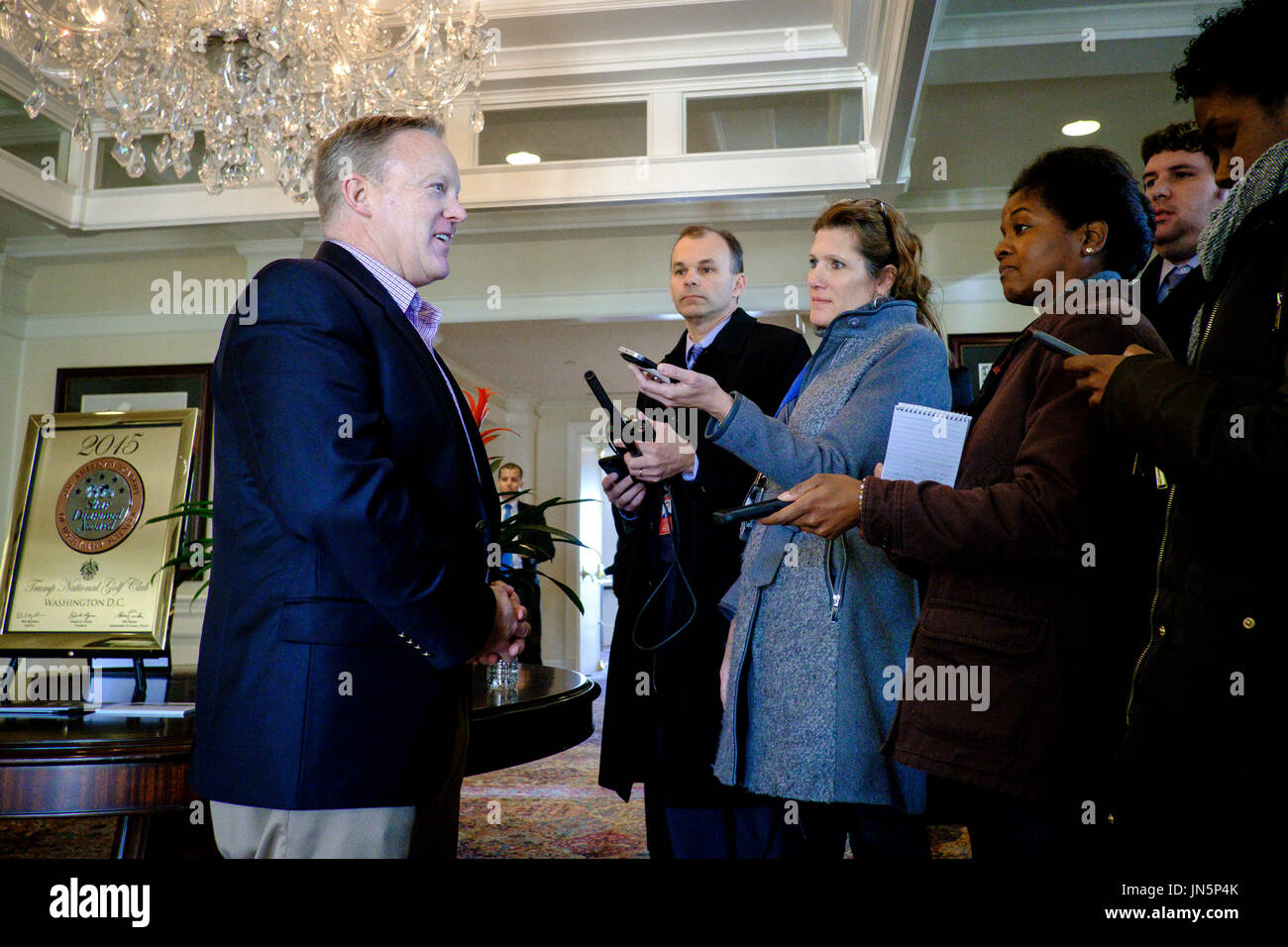 White House Press Secretary Sean Spicer briefs the press pool as United ...
