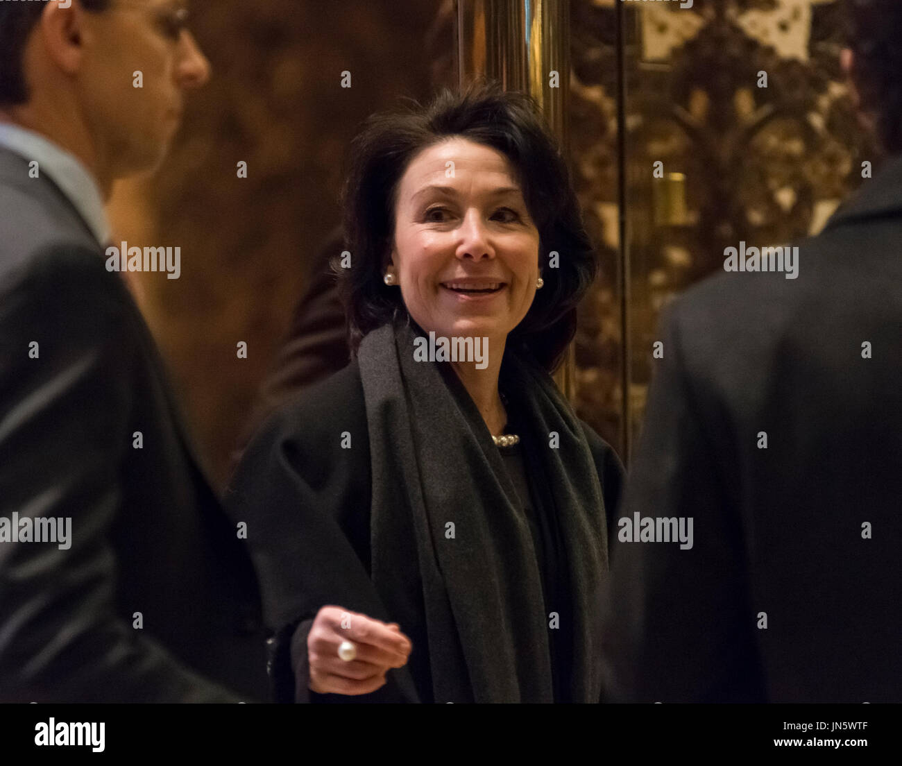 Safra catz hi-res stock photography and images - Alamy