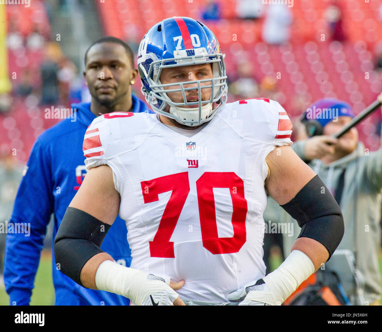 New York Giants center Weston Richburg (70) prepares to do his warm-up ...