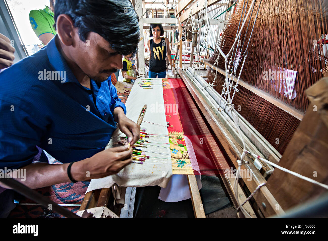 Paithani hi-res stock photography and images - Alamy