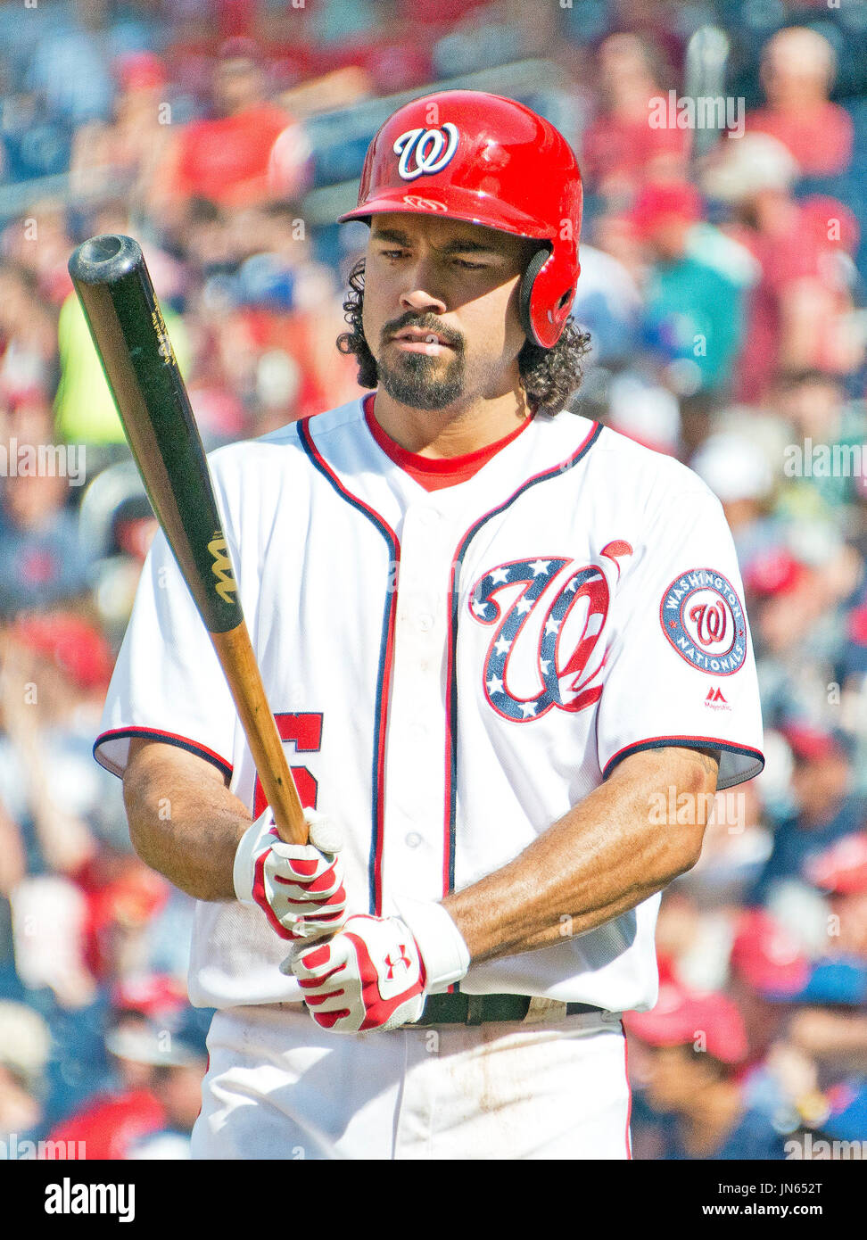 Washington Nationals third baseman Anthony Rendon (6) bats in the ...