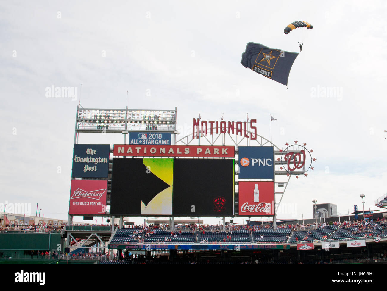 The United States Army Golden Knights Parachute Jump Team puts on an ...