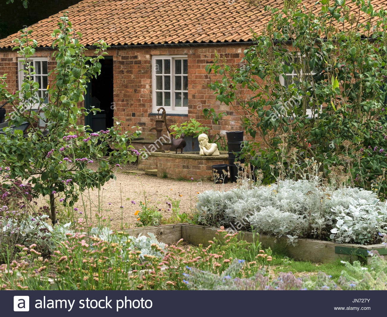Old Red Brick House Uk High Resolution Stock Photography and Images - Alamy