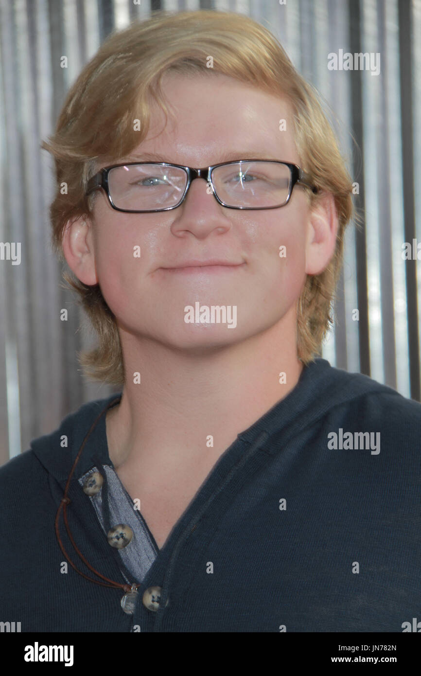 Doug Brochu 10/02/2011,Real Steel, premiere, Universal City Walk ...