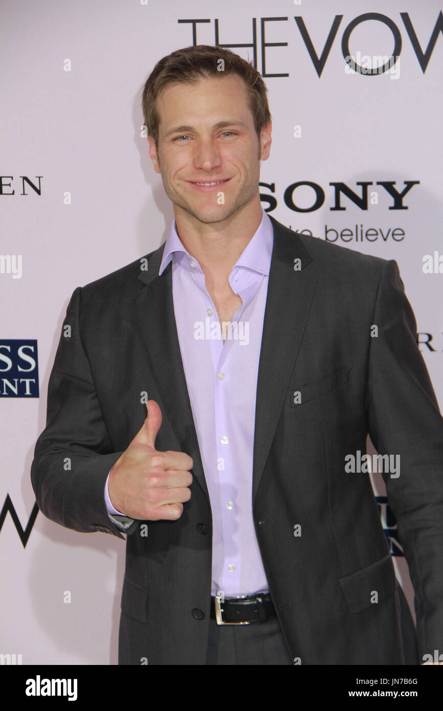 Jake Pavelka 02/06/2012 "The Vow" Premiere held at Grauman's Chinese ...
