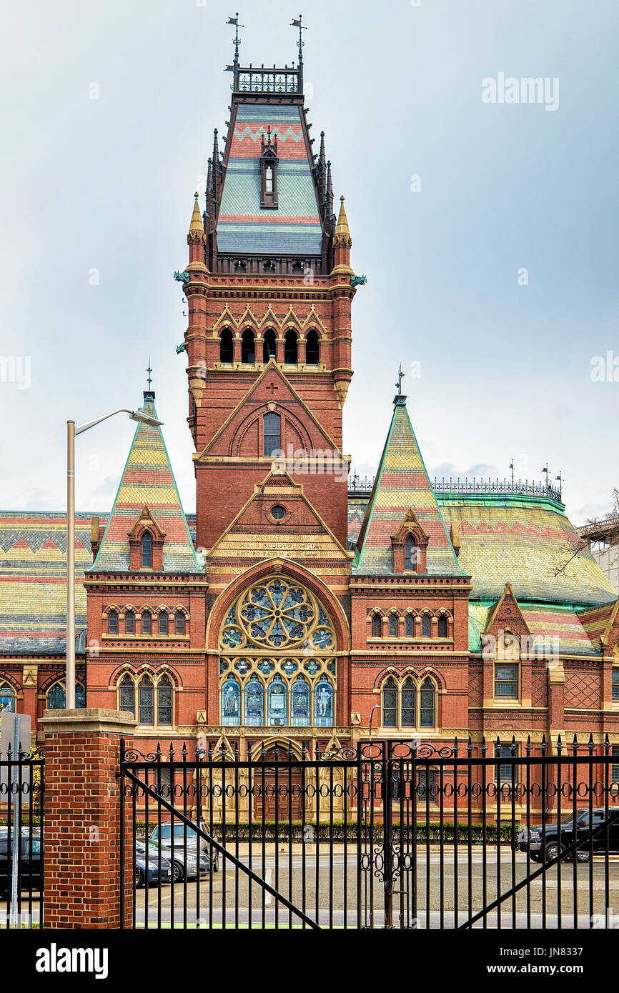 Harvard memorial hall victorian architecture hi-res stock photography ...