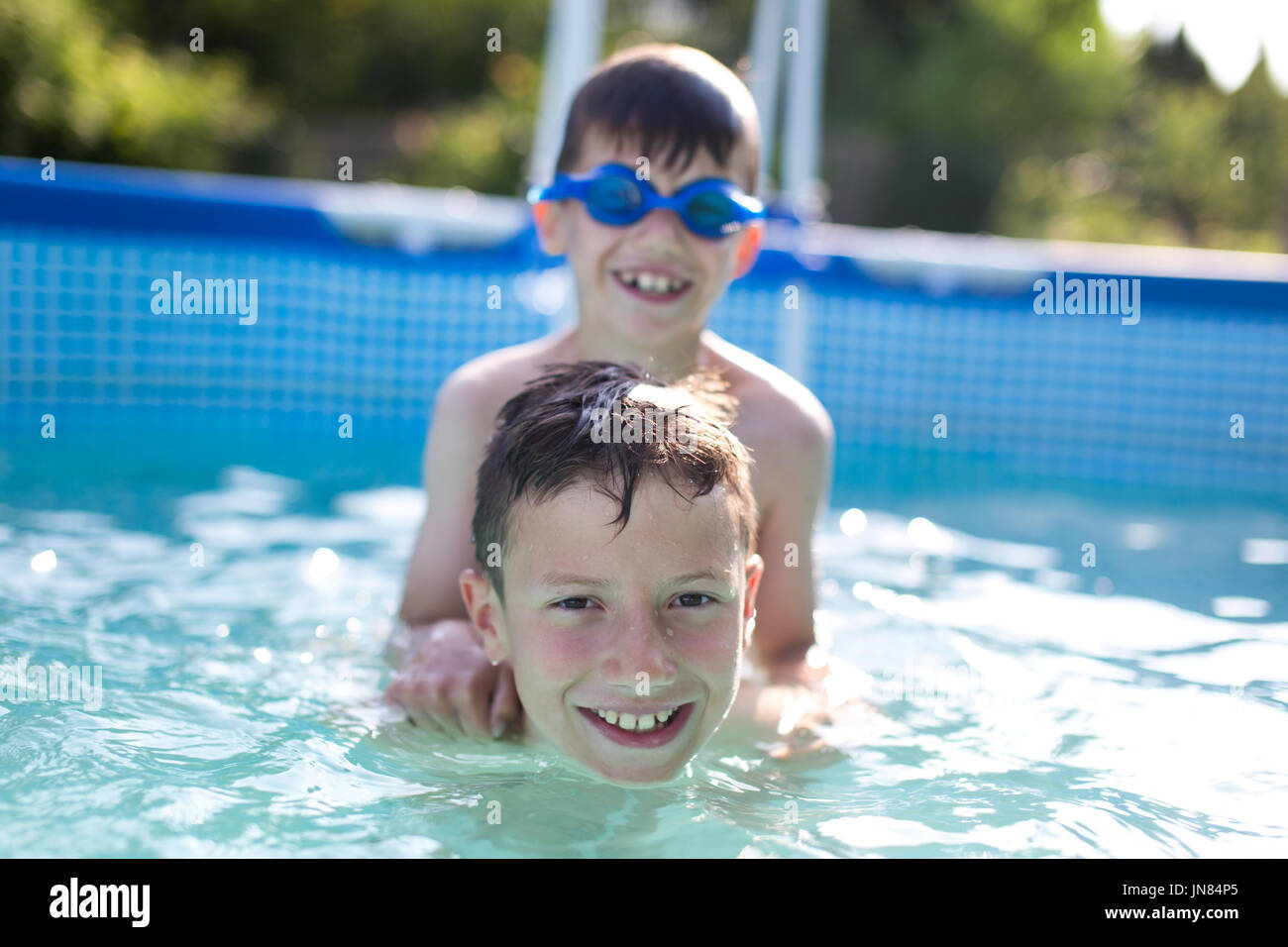 Little kids playing hi-res stock photography and images - Alamy