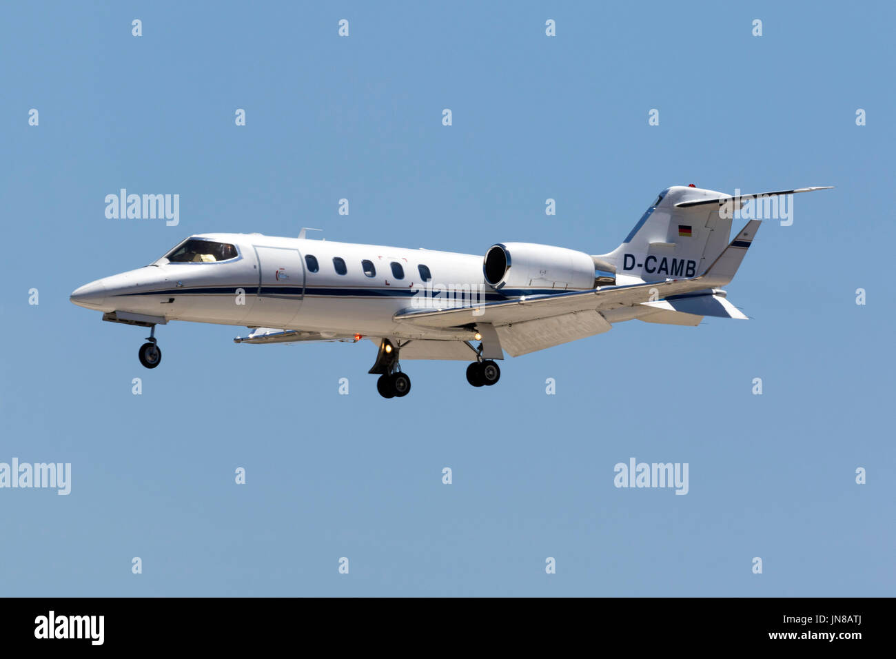 Learjet cockpit hi-res stock photography and images - Alamy