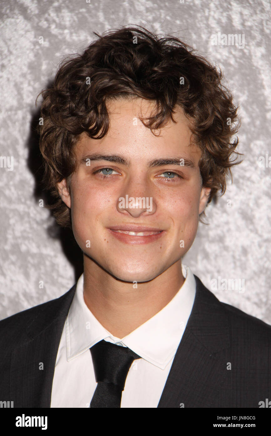 Douglas Smith 01/12/11 "Big Love" Season 5 Premiere @ Directors Guild ...