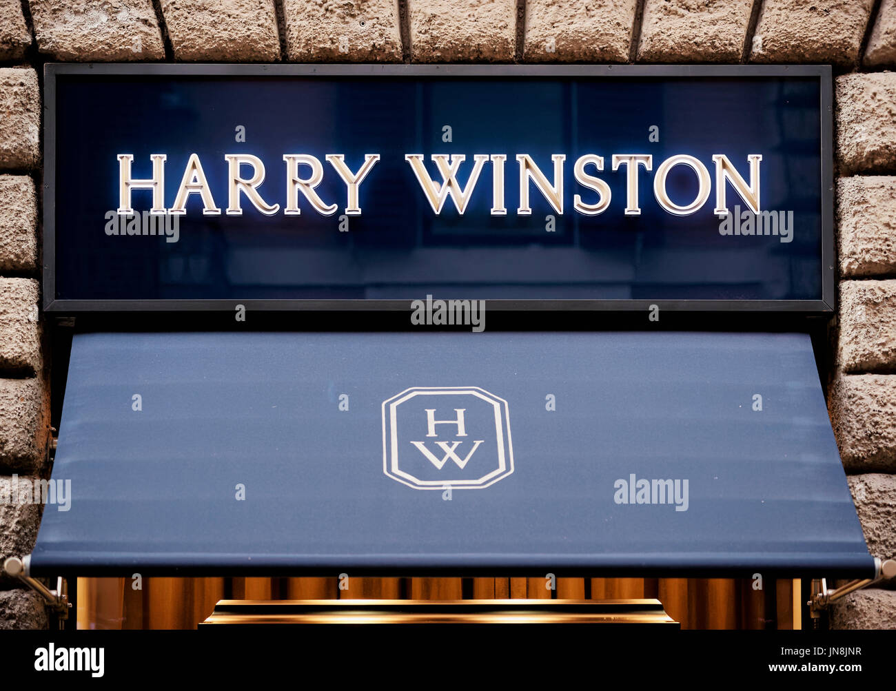 Harry winston sign hi-res stock photography and images - Alamy