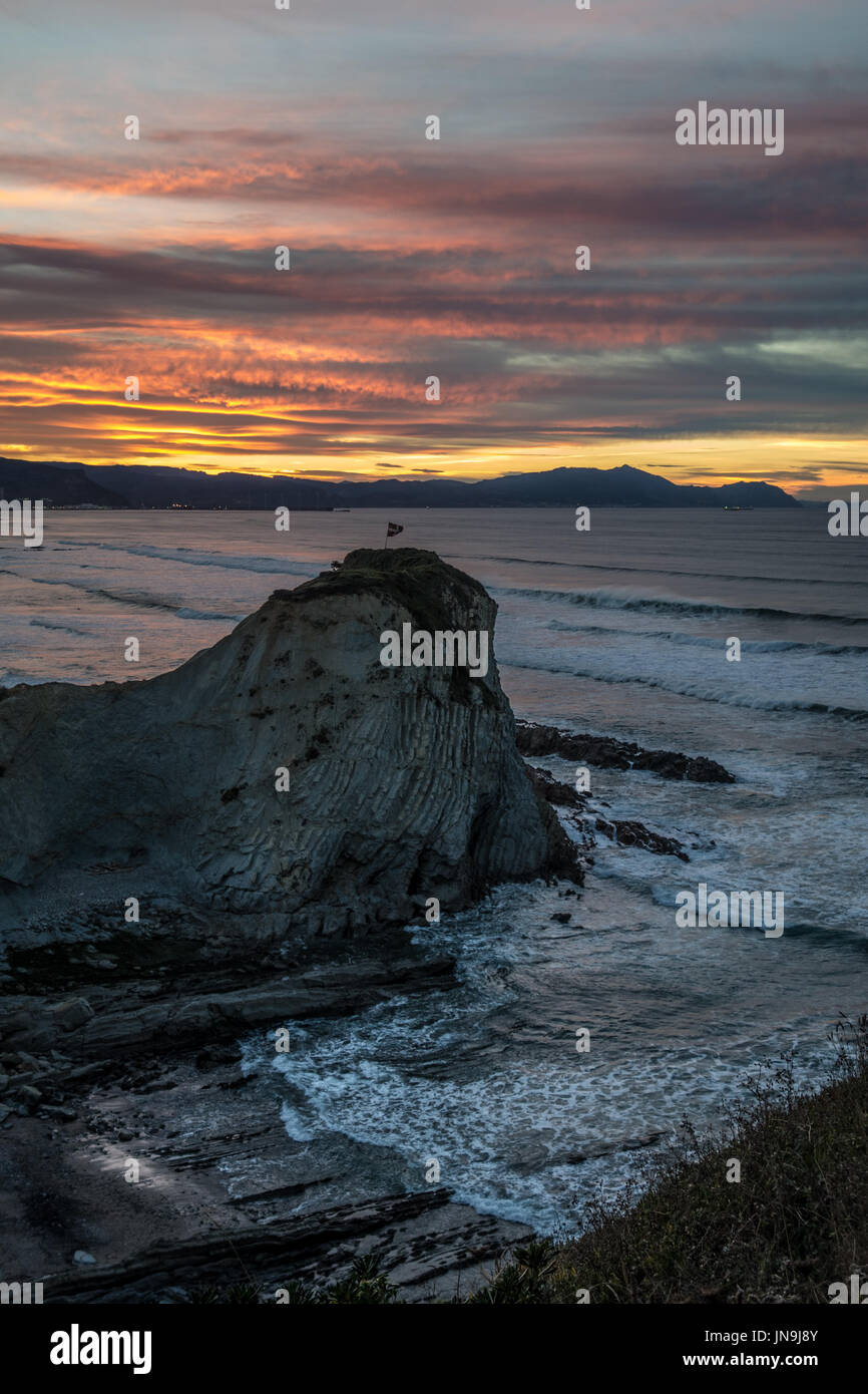 Bilbao basque country silhouette hi-res stock photography and images ...