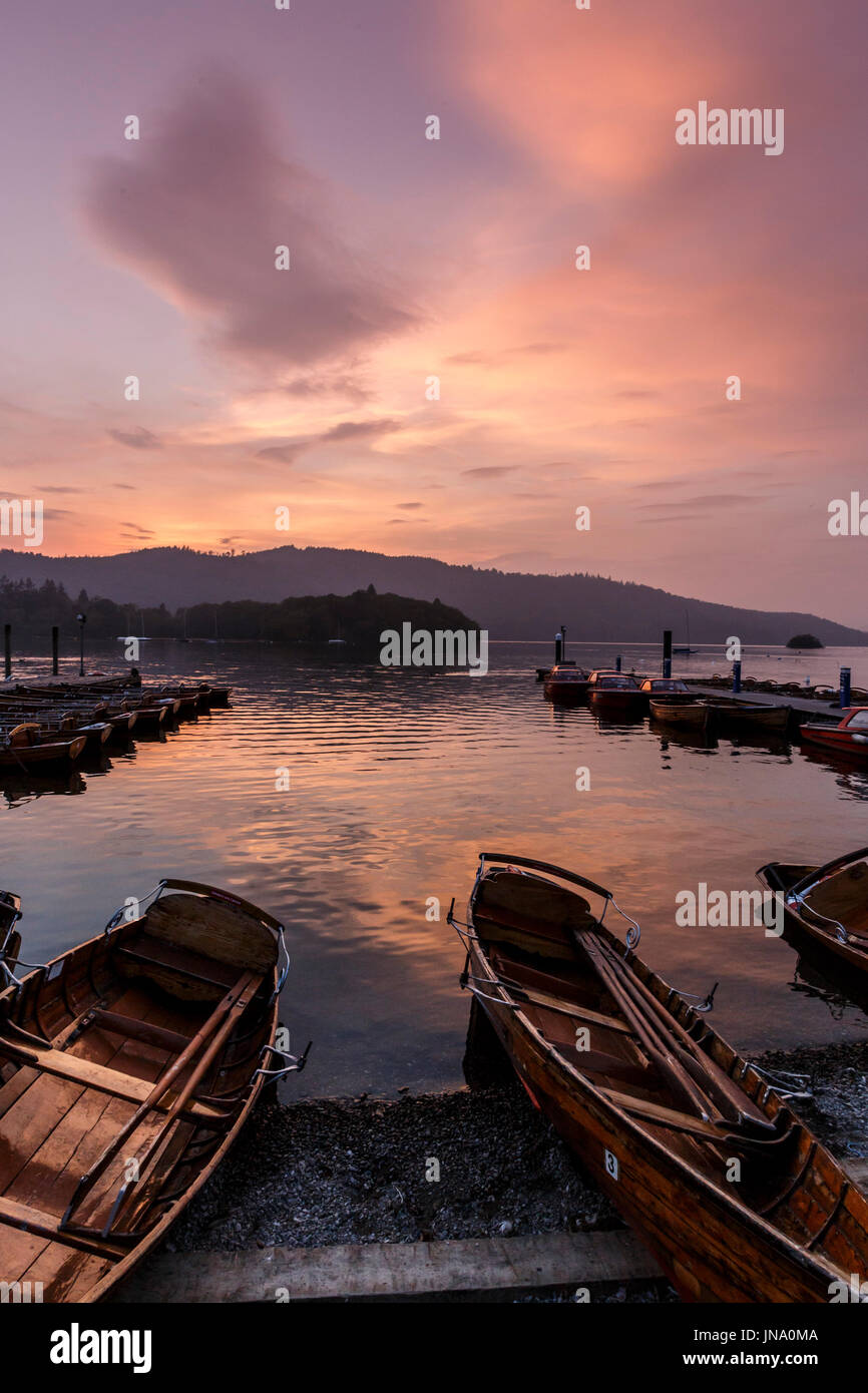 sunset at bowness on windermere, lake district national park, cumbria ...