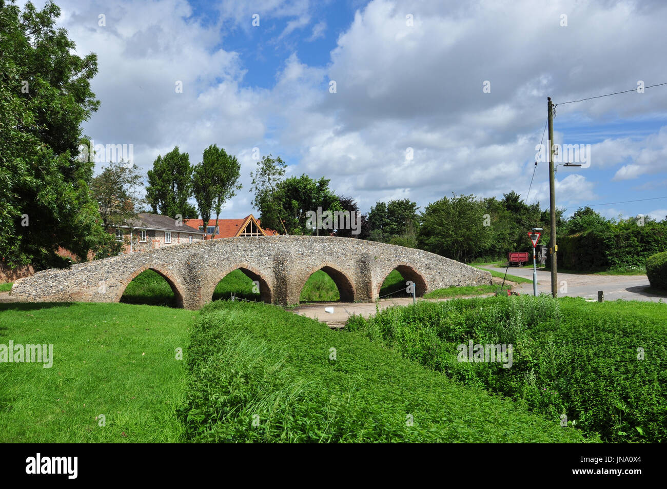 Packhorse bridge in the village of Moulton, Suffolk, England, UK Stock ...