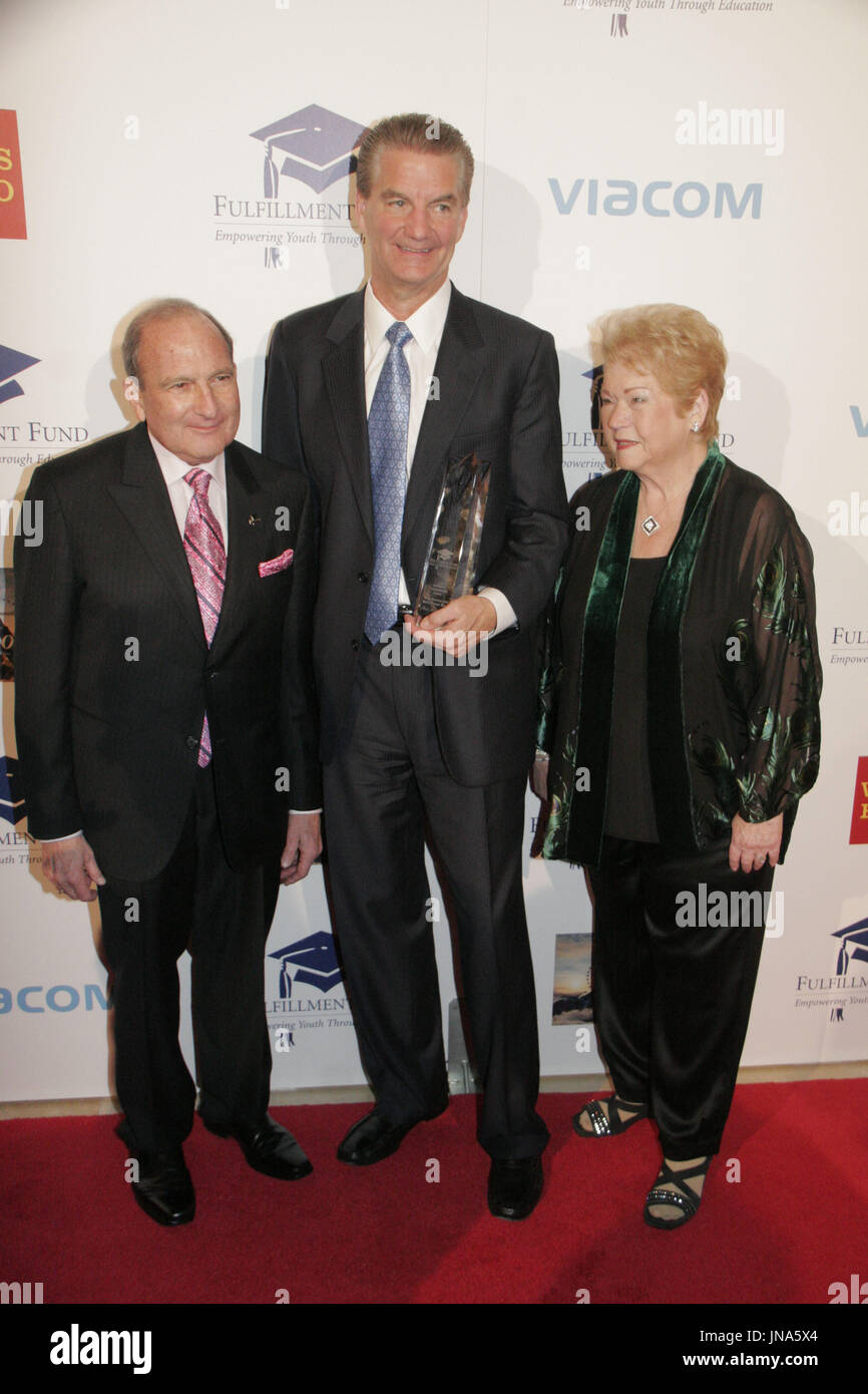 Tom Booker, Cherna Gitnick, Gary Gitnick 10/24/2012 Fulfillment Fund At ...