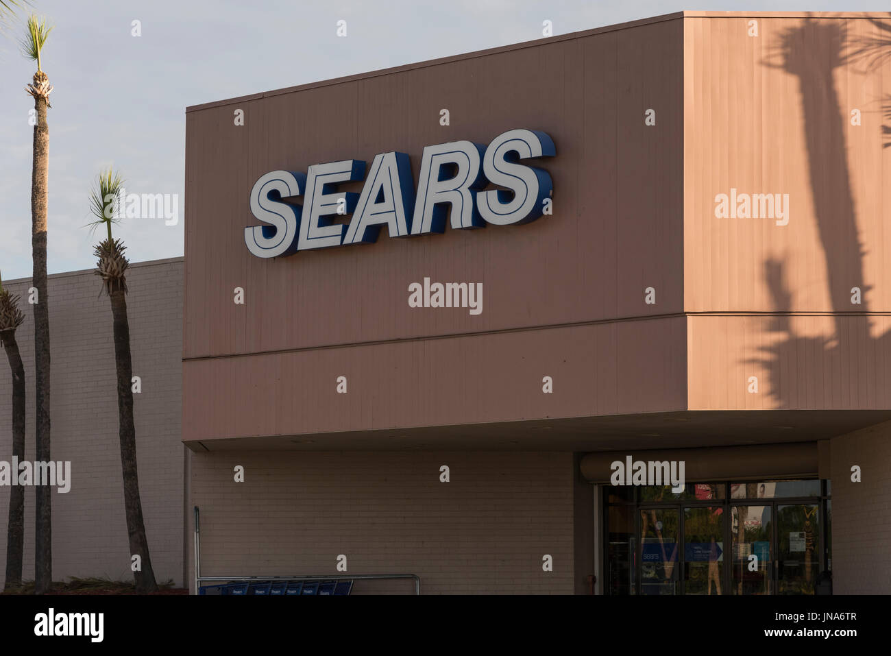 Sears Store at the Lake Square Mall Stock Photo - Alamy