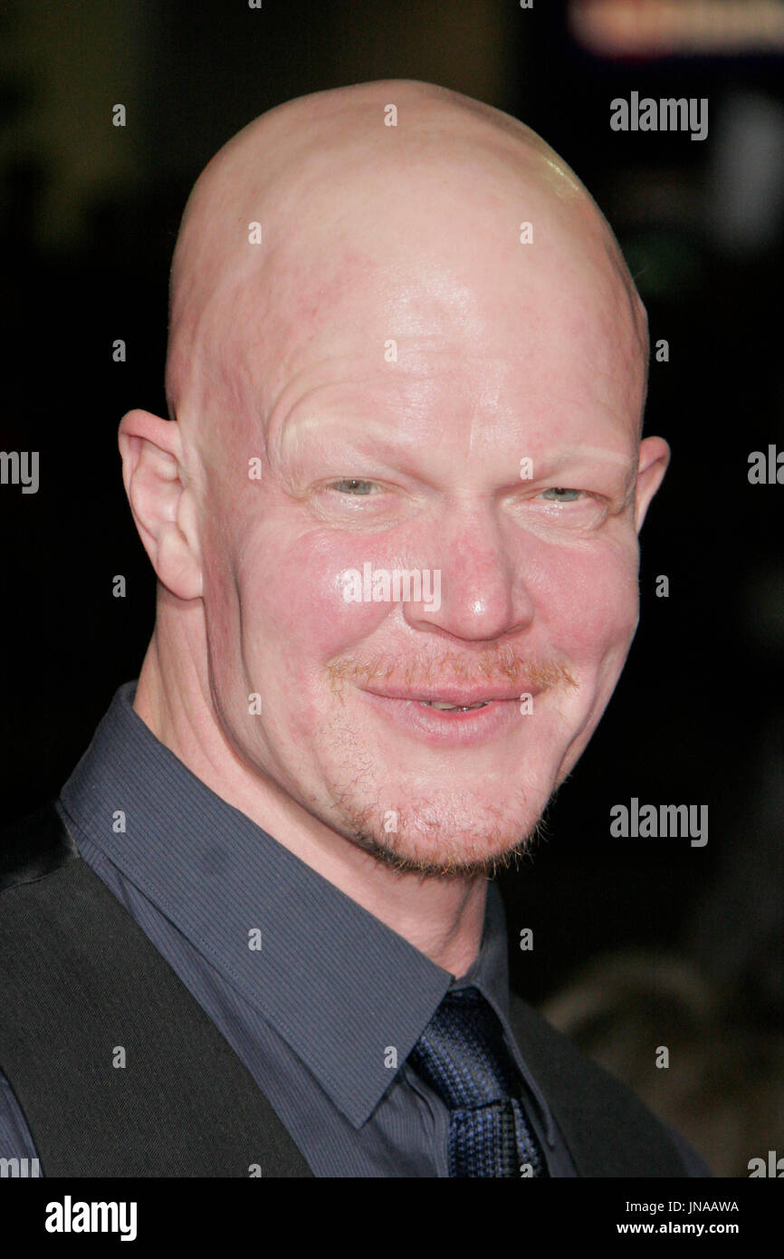 Derek Mears Hansel And Gretel