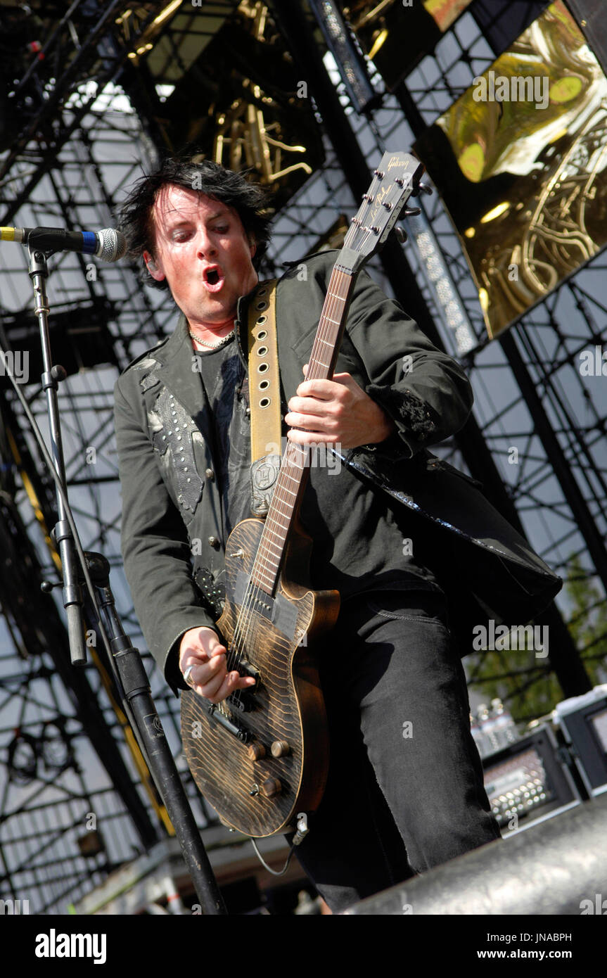 Jason Darr Neurosonic performs 2007 Family Values Tour @ Verizon ...