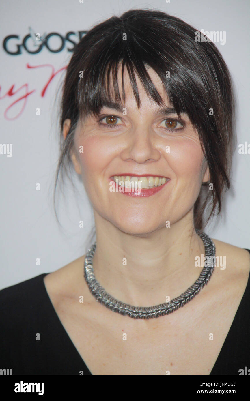 Maria Belon 12/10/2012 gThe Impossible h Premiere held at The Arclight ...