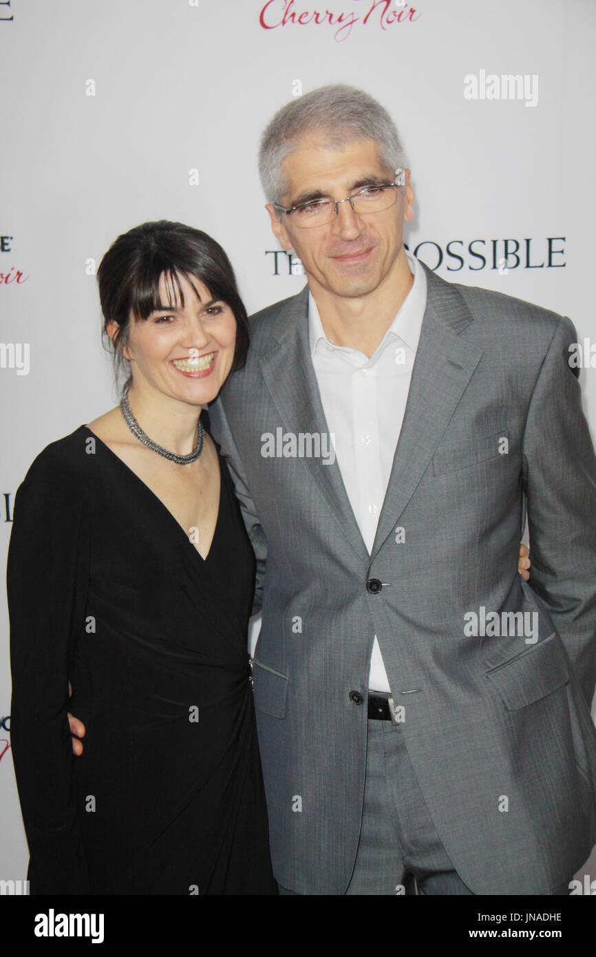 Maria Belon, Henry Belon 12/10/2012 gThe Impossible h Premiere held at ...