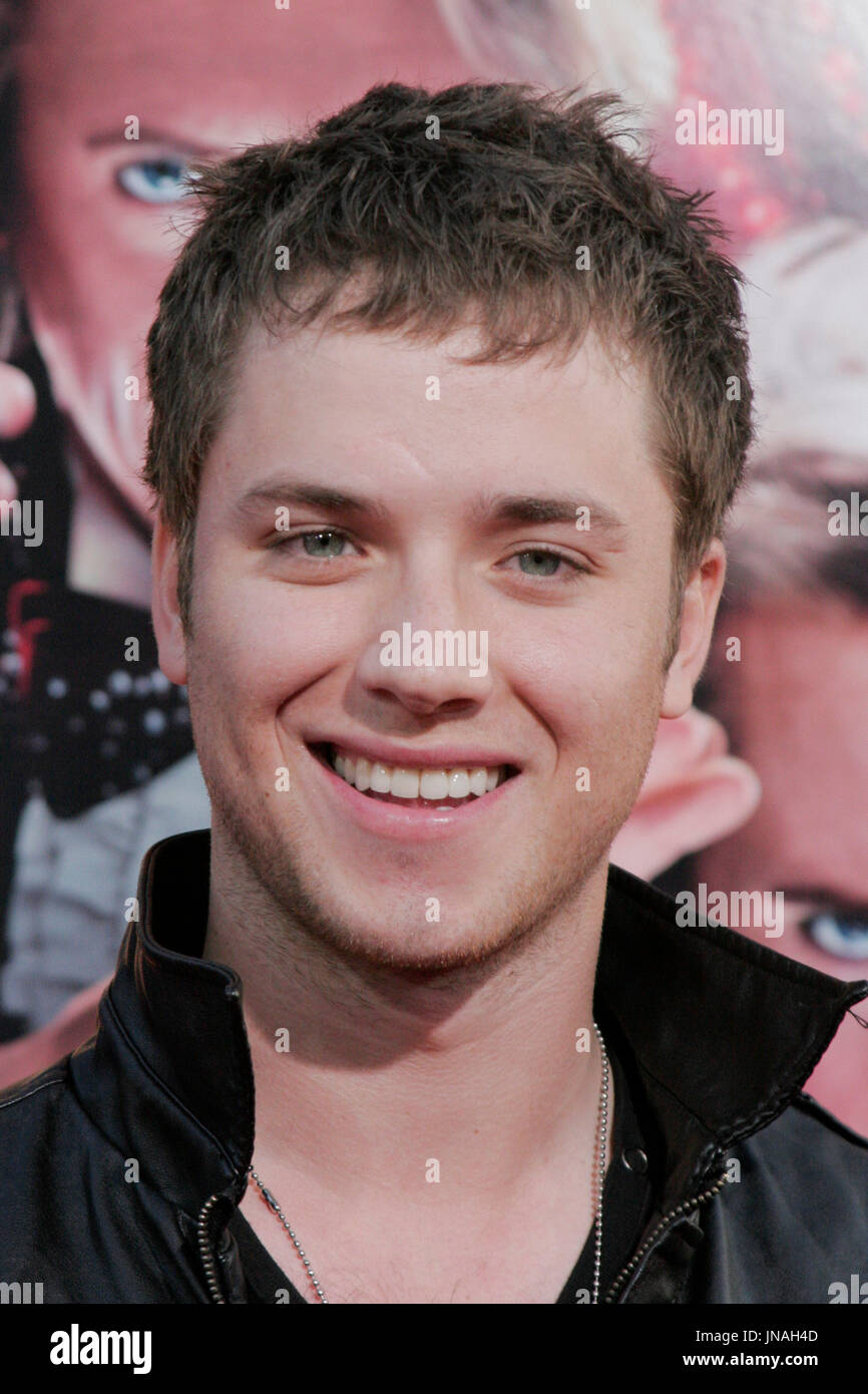 Jeremy Sumpter 03/11/2013 "The Incredible Burt Wonderstone" Premiere ...