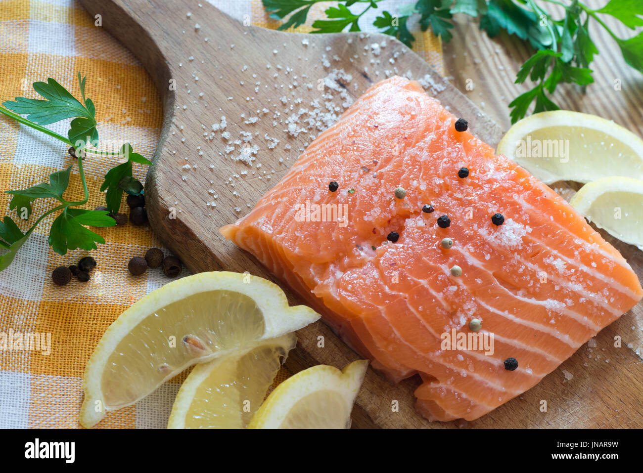 Raw fish serving hi-res stock photography and images - Alamy