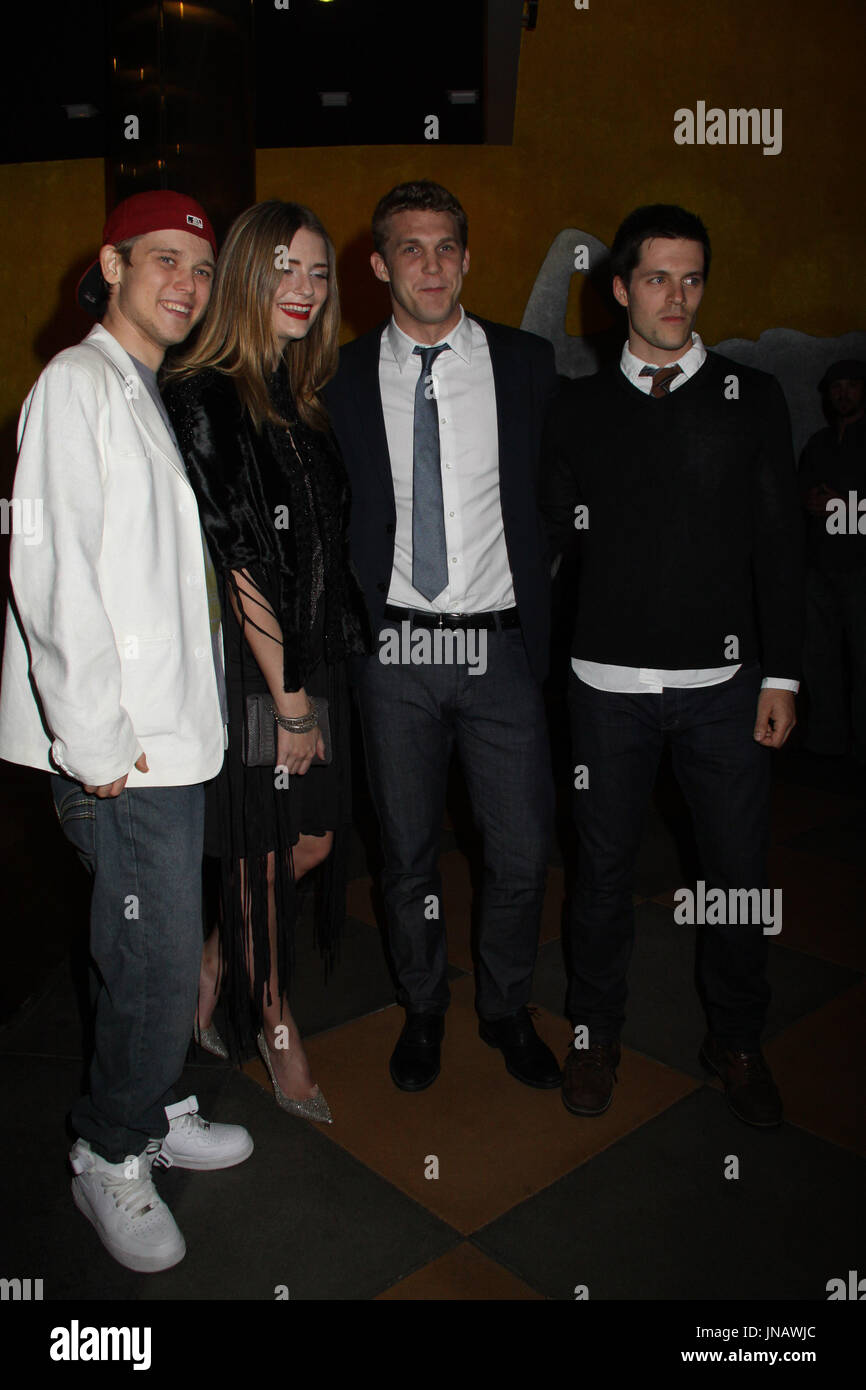 J. Michael Trautman, Mischa Barton, Nick Jandl, Patrick de Ledebur 03 ...