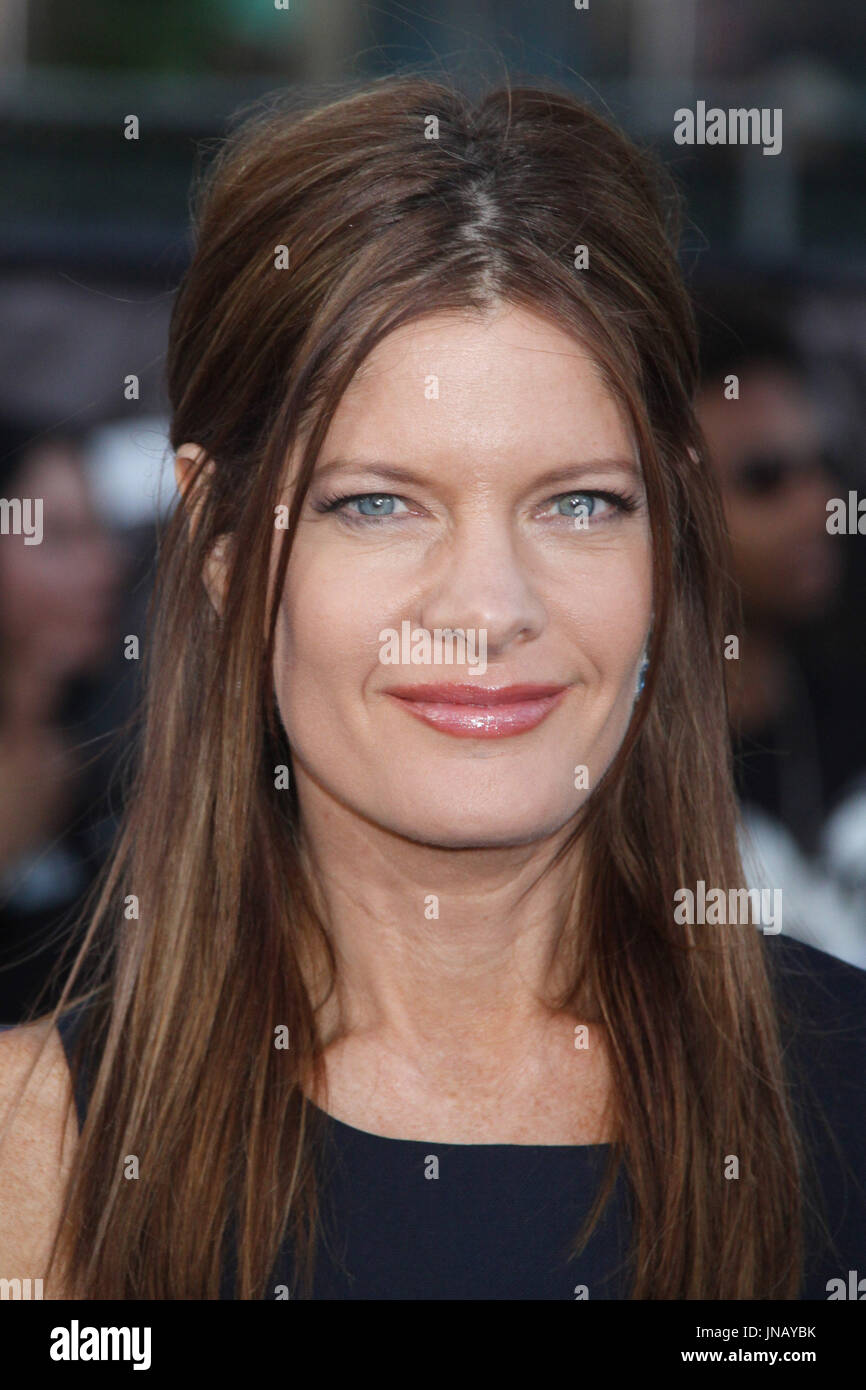 Michelle Stafford 04/10/2013 The American Premiere of "Oblivion" held ...