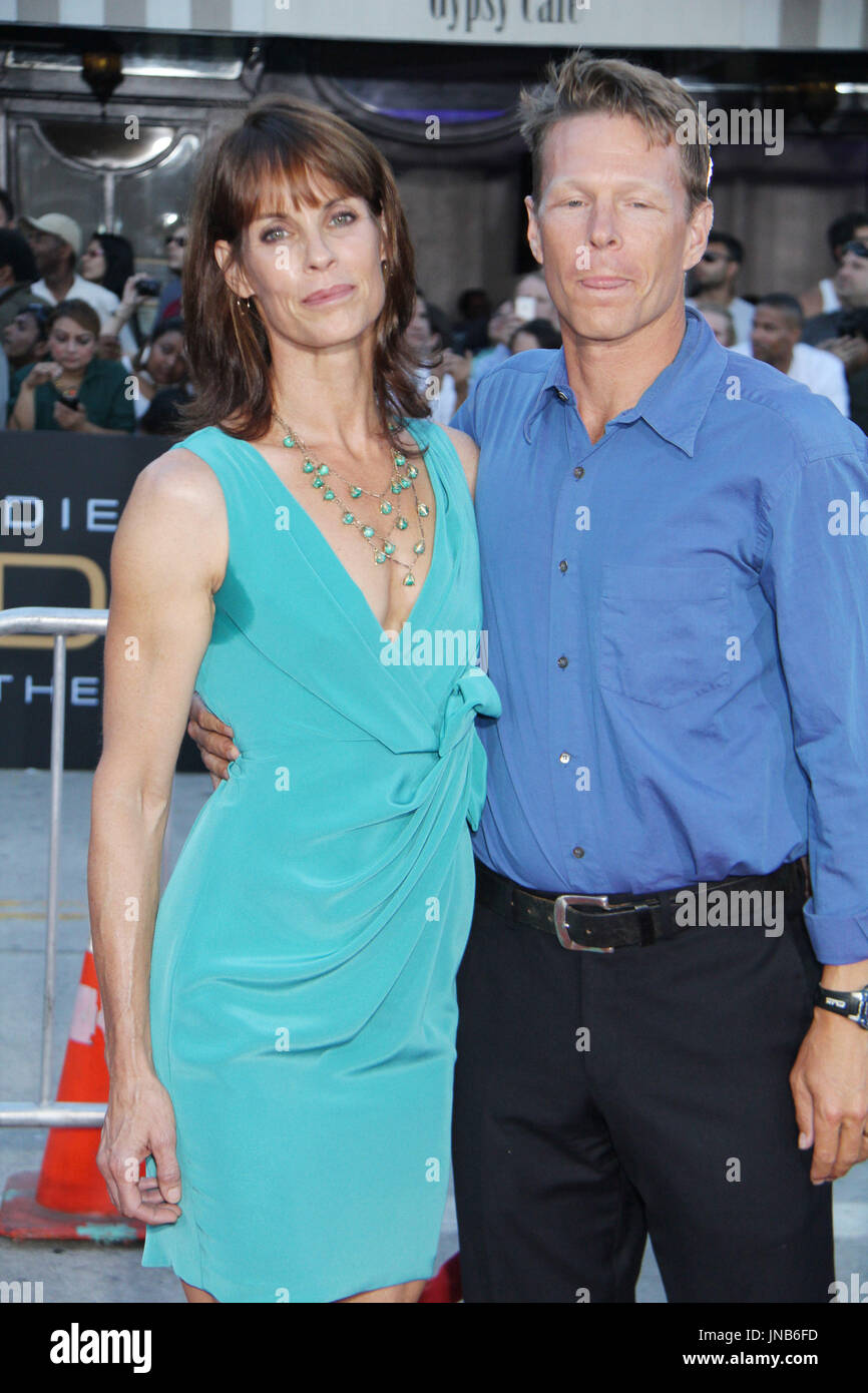 Alexandra Paul, Ian Murray 08/28/2013 "Riddick" World Premiere held at ...