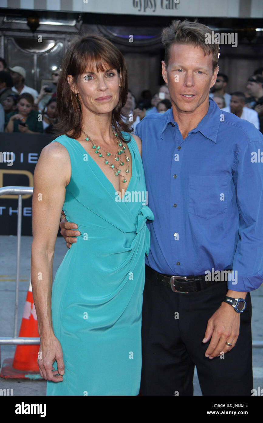 Alexandra Paul, Ian Murray 08/28/2013 "Riddick" World Premiere held at ...