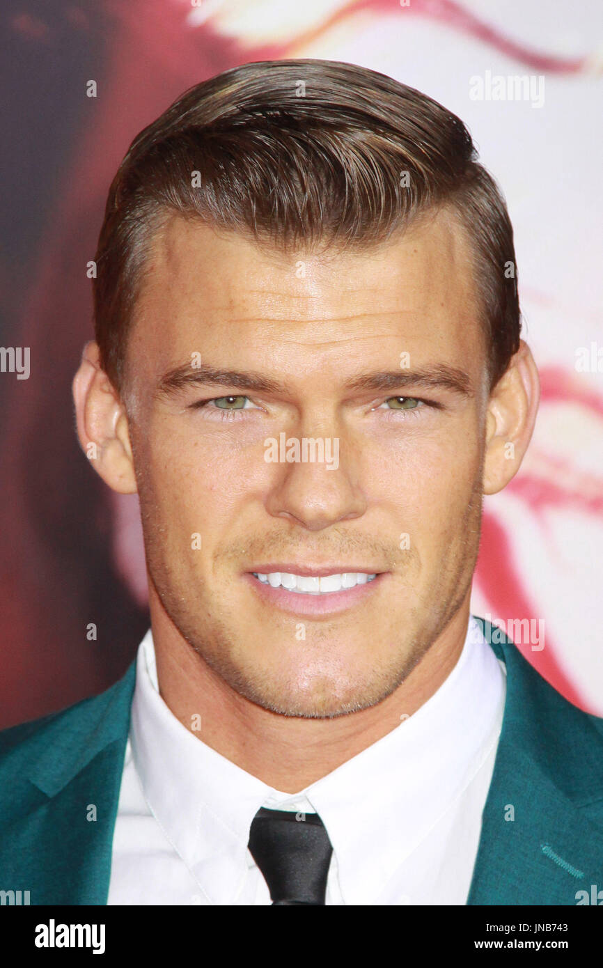 Alan Ritchson 11/18/2013 "The Hunger Games: Catching Fire" Premiere ...