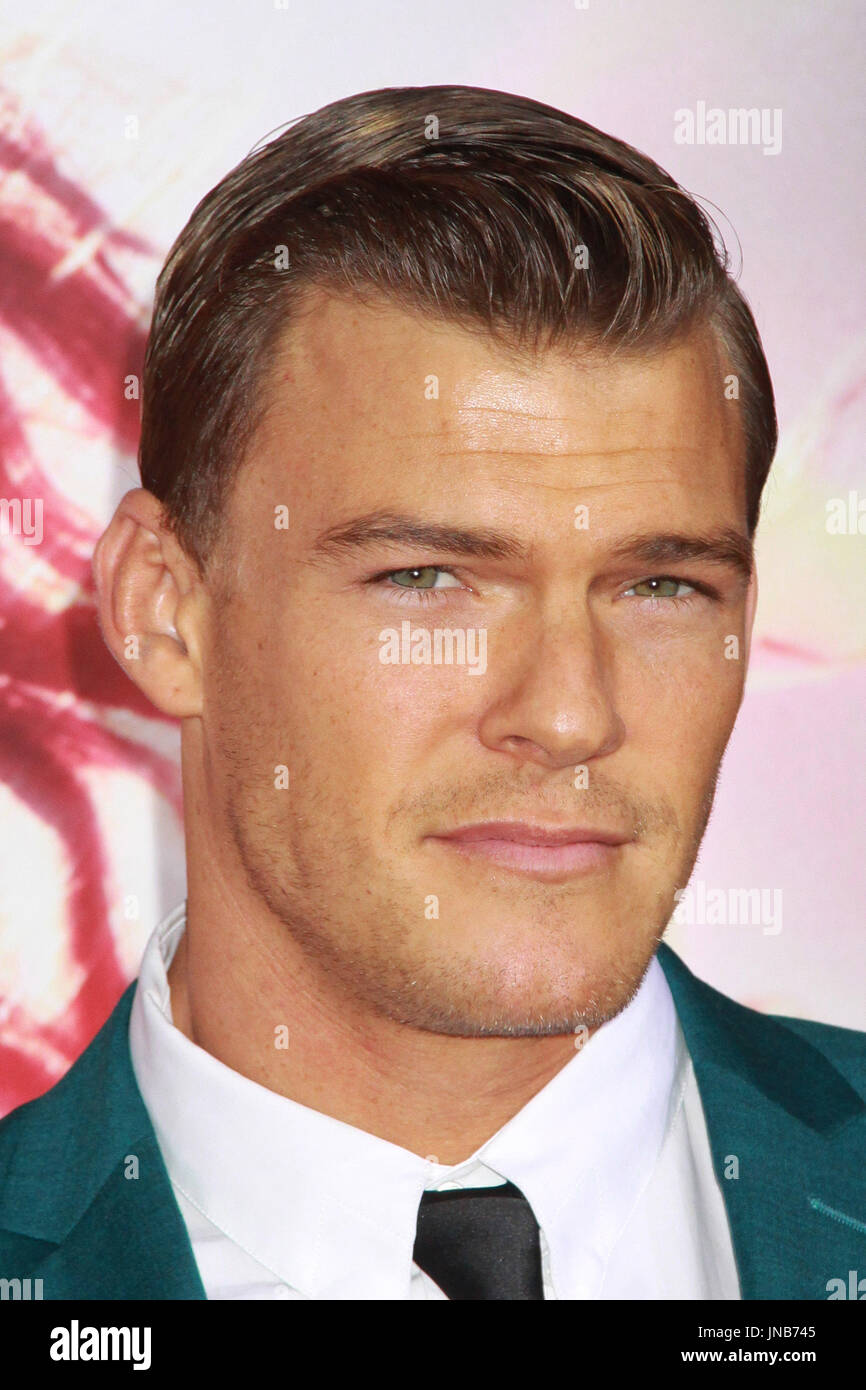 Alan Ritchson 11/18/2013 "The Hunger Games: Catching Fire" Premiere ...
