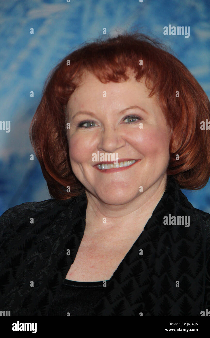 Edie McClurg 11/19/2013 "Frozen" Premiere held at El Capitan Theatre in ...