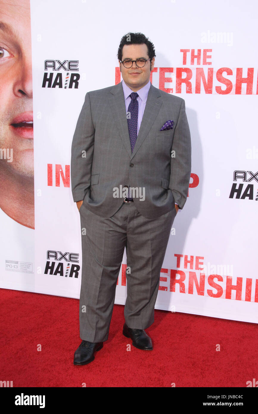 Josh Gad 05/29/2013 "The Internship" Premiere held at Regency Village ...