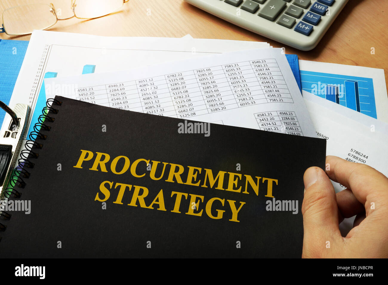 Procurement management hi-res stock photography and images - Alamy