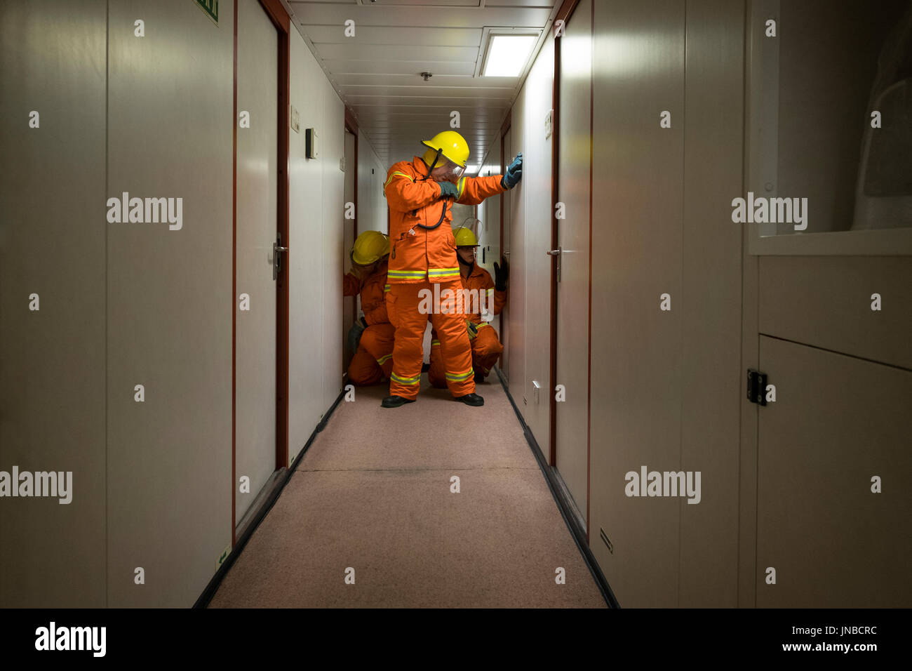 Offshore oil rig fire hi-res stock photography and images - Alamy